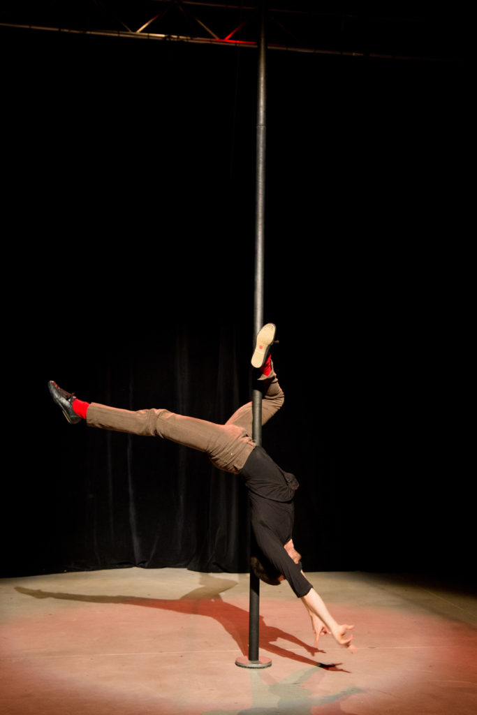 Performance Mât Chinois – Compagnie des Cieux Galvanisés